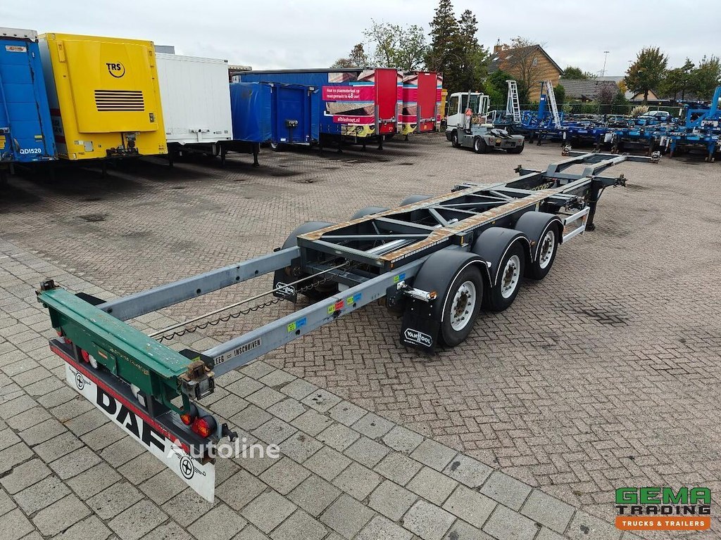Van Hool A3C002 3-axle MB - Multi - Disc brakes - Lift axle - Rear slider poluprikolica za prevoz kontejnera