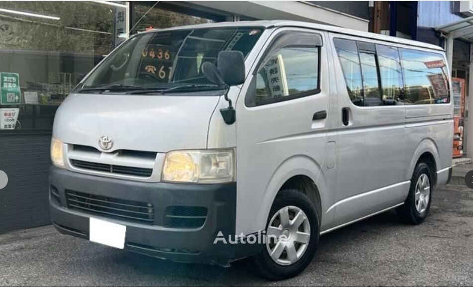 Toyota Hiace kombi minibus