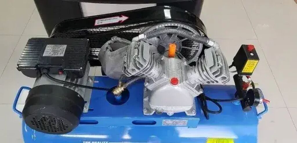 Kompresor od 100 litara ABKS *Motor 2.2kw, ima dve glave. *Protok