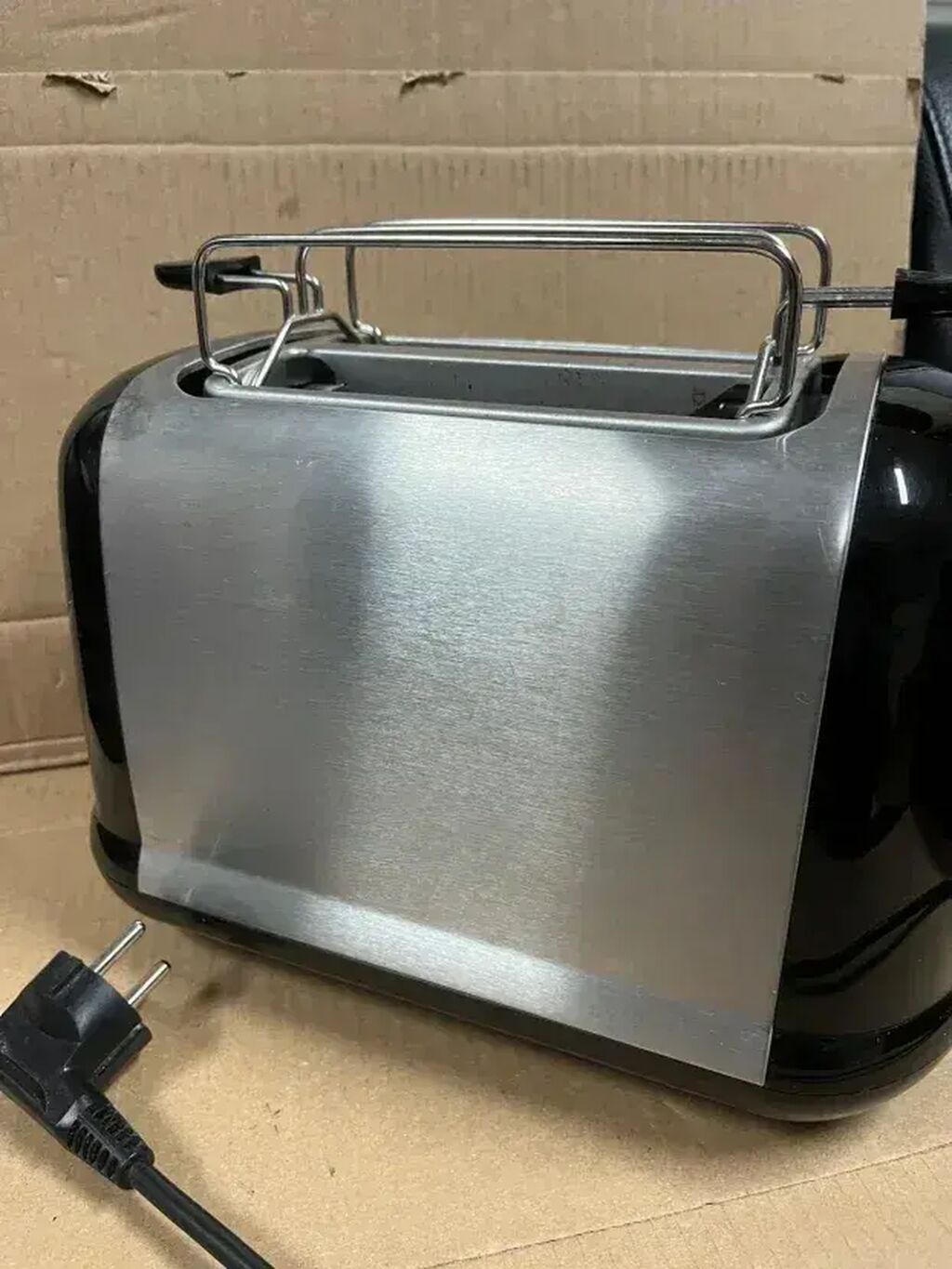 *** SUPER AKCIJA *** #2428 Kvalitetan Toster SUBITO T27-A; Kućište od