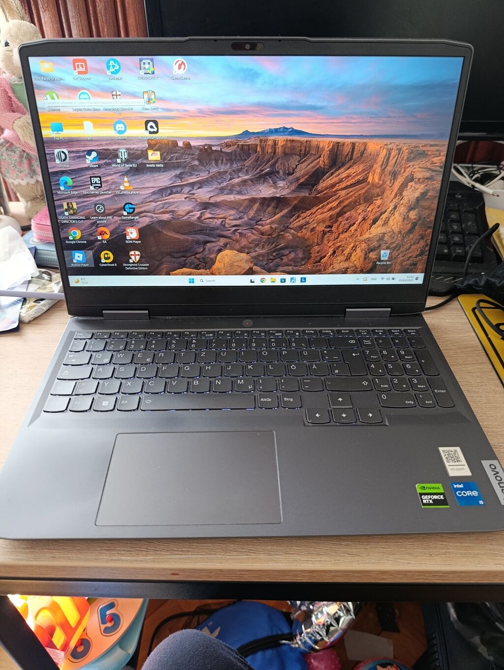 Intel Core i5, 16 GB OZU, 15.6 "