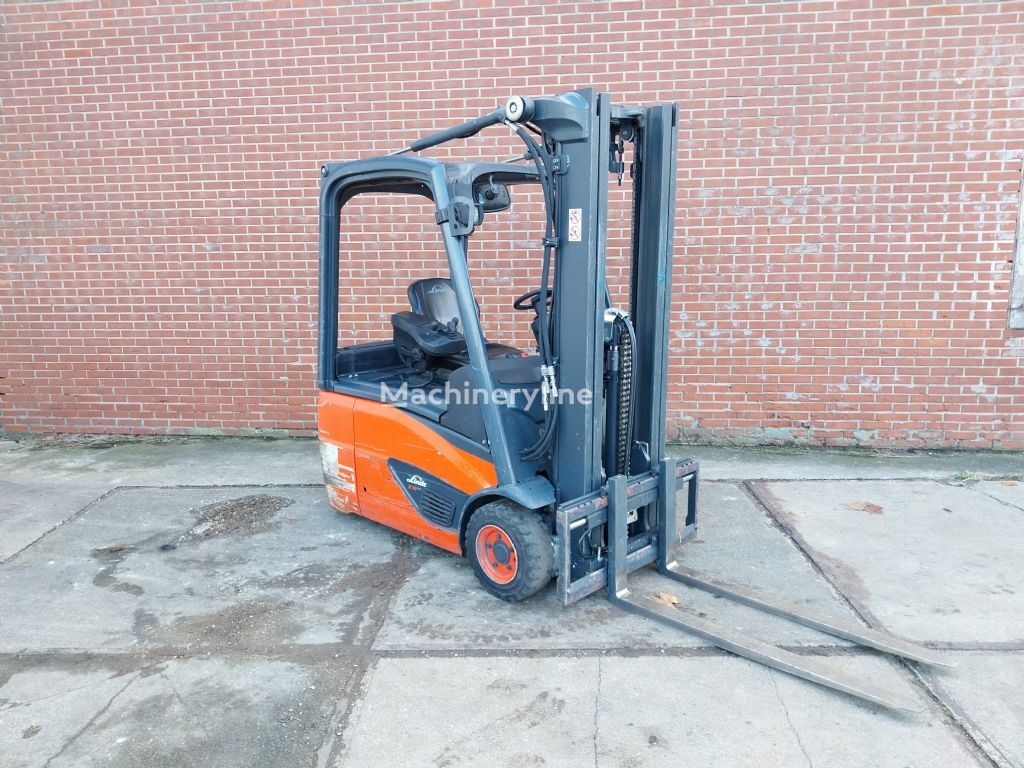Linde E16-02 viljuškar na tri točka