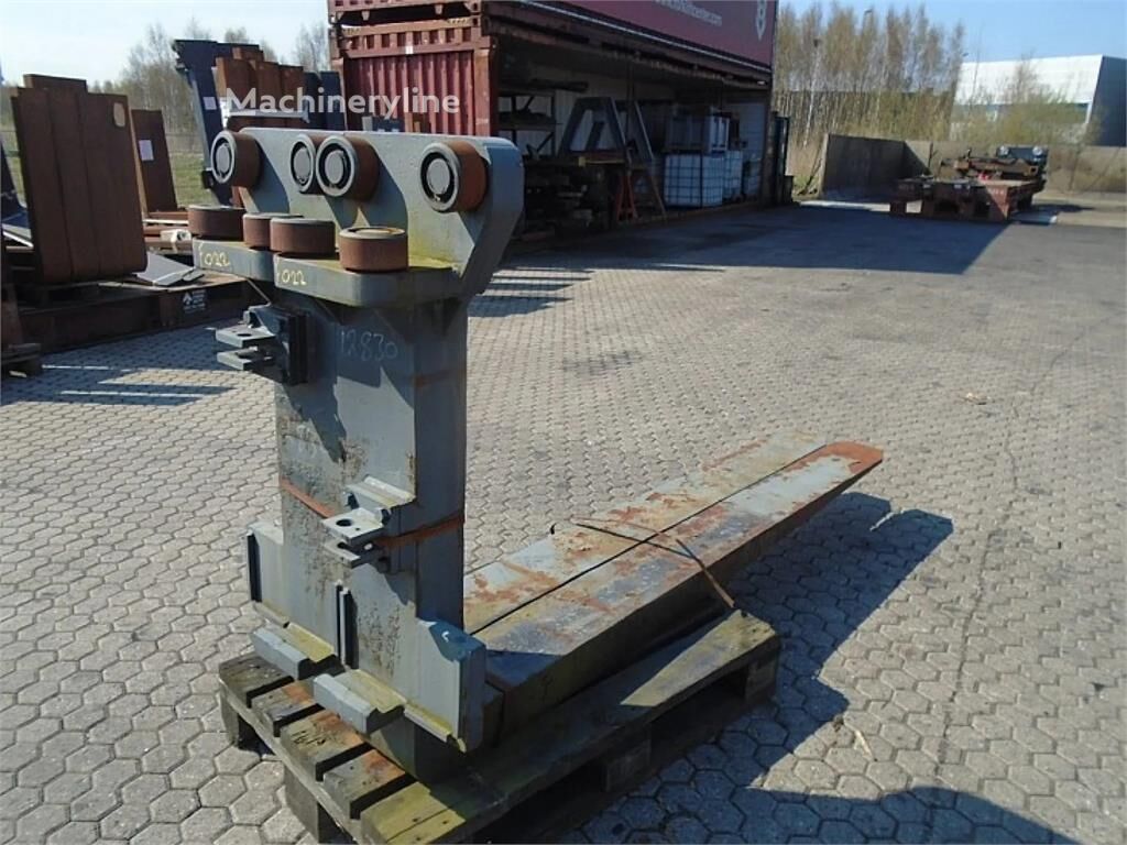 Fork Fitted with Rolls, Kissing 28.000kg@1200mm // 2400 viljuške