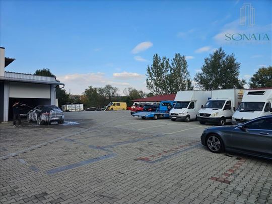 Auto-plac sa objektom i magacinom od 130m2