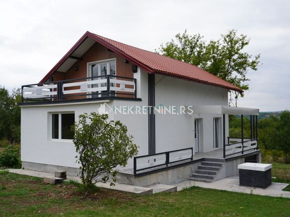 Renovirana kuća sa garažom, Barajevo, Baćevac, 132m²