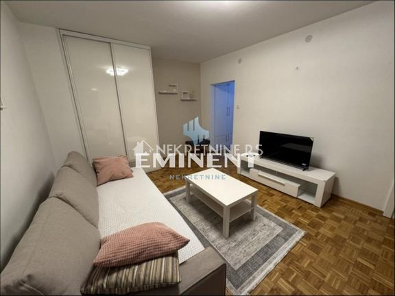 Novi Beograd, Arena, Bulevar Zorana Đinđića, 2.0, 48m2, 700 EUR