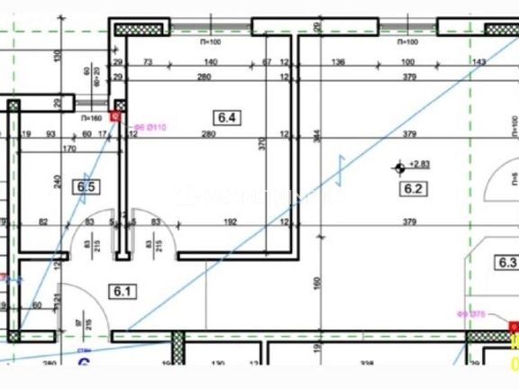 Uknjižen, noviji, lux stan, Univerzijade