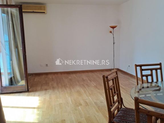 #47243, Izdavanje, P.P., BEŽANIJSKA KOSA 1, 1200 EUR