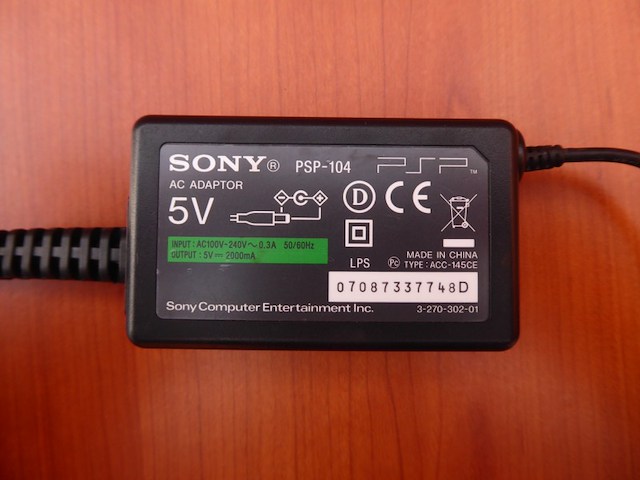 SONY PlayStation Portable PSP-104 punjač napajanje 5V