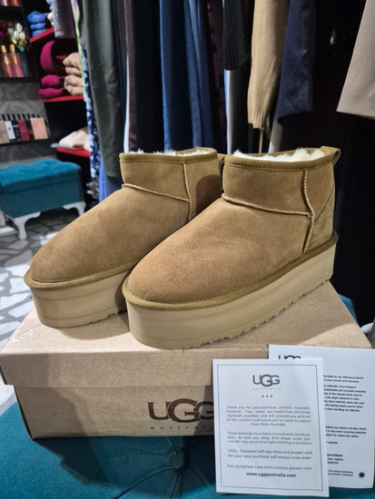 Potpuno nove Ugg cizmice Mini Platform