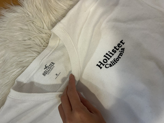 HOLLISTER duks sneg beli,oversized model