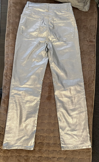 Srebrne pantalone/farmerke NOVO