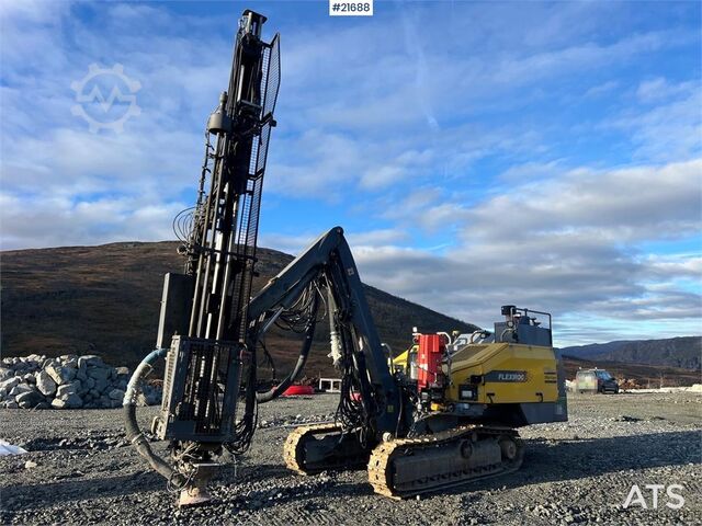 Zemlja dosadna mašina
Atlas Copco T35R-01 Drilling rig w/ cop 2540 hammer, grinder a