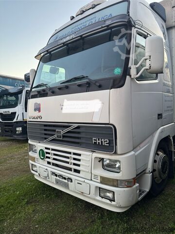 Vozilo sa sandukom i ceradnom nadgradnjom
volvo fh12