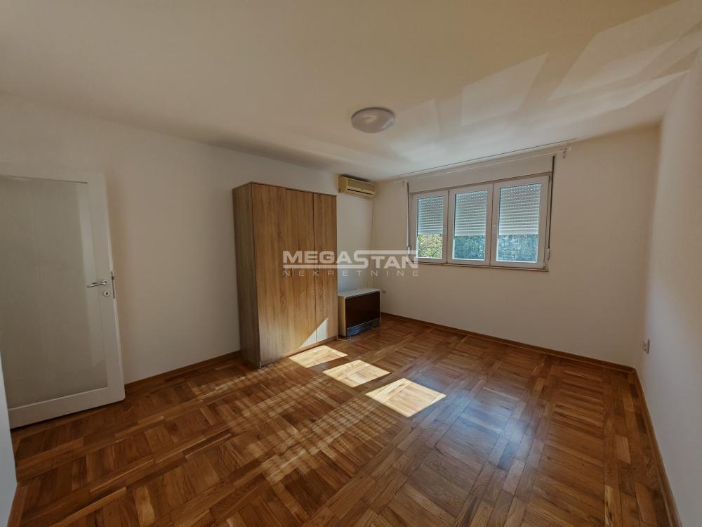Braće Jerković, renoviran 370 €