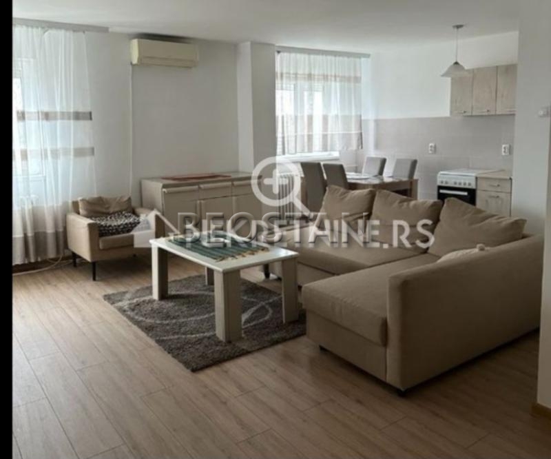 Novi Beograd - Blok 28 arena #64966 700 €