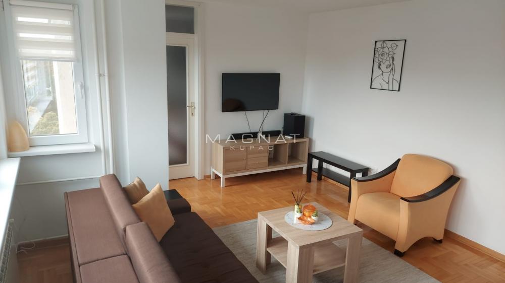 Blok 45 - Renoviran - kompletno opremljen stan ID#5350 700 €