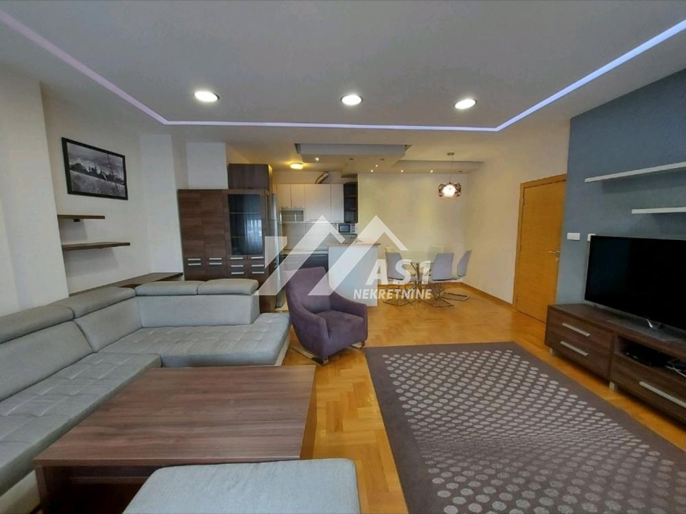 Izdajem LUX trosoban stan sa garaznim mestom - Podbara !!! ID#4149 700 €