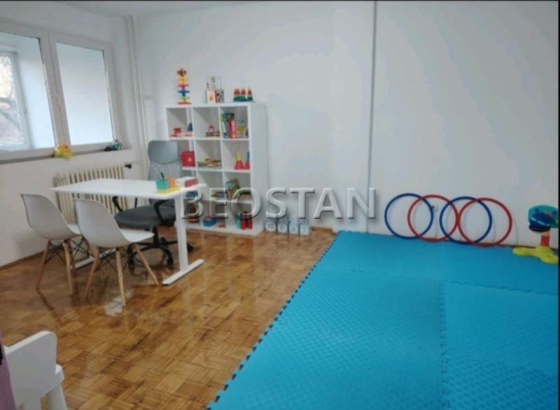 Novi Beograd - Blok 33 #64904 550 €