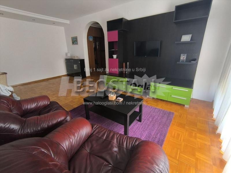 Novi Beograd - Blok 62 #64914 750 €