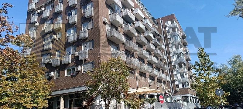 Novi Beograd, Klare Cetkin, 66m2+gar 1.000 €