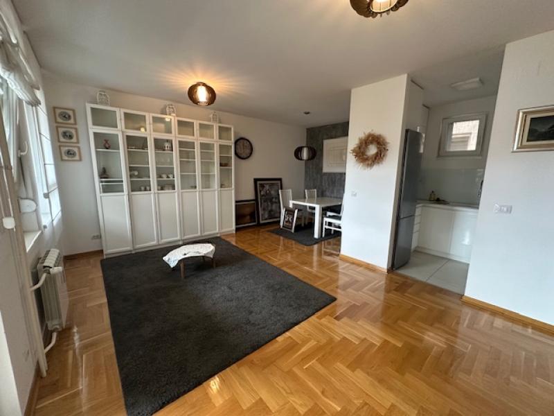 Vračar-Šumatovačka-Garažno mesto-Uknjižen ID#3040 285.000 €