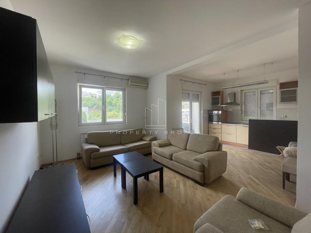 Dedinje, funkcionalan, namešten, useljiv ID#3881 238.000 €