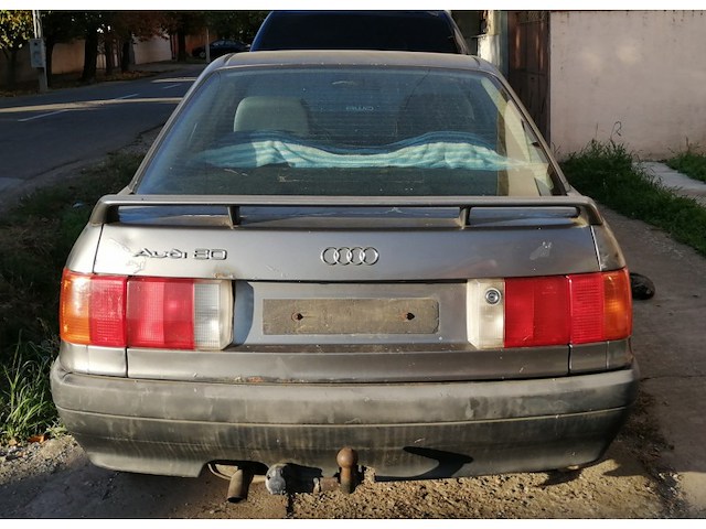 Zadnji alu spojler za gepek Audi 80 / 90 B3 Typ 89