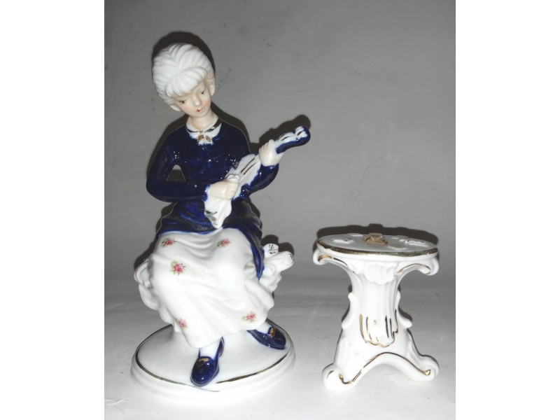 FIGURA - STARI PORCELAN 70-te g 18x8cm