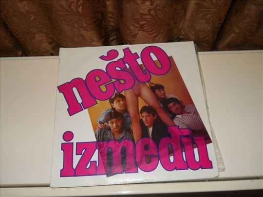 LP Nesto Izmedju