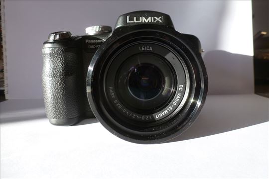 -Panasonic DMC-FZ18 digitalni fotoaparat