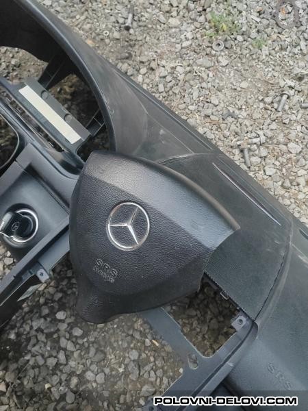 Mercedes A 160 Cdi Kompletan Auto U Delovima