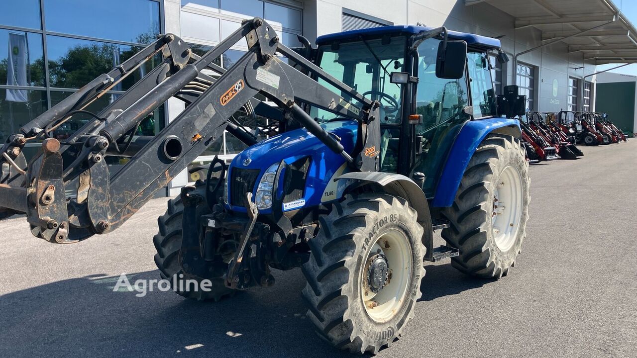 New Holland TL 80 traktor točkaš