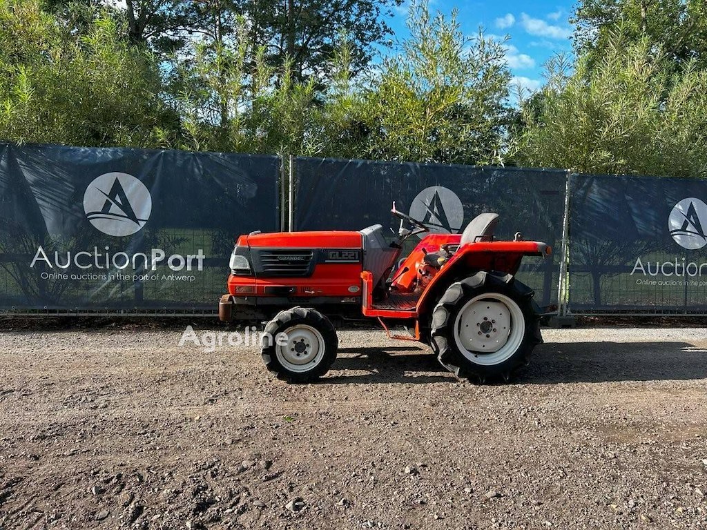 Prodaje se Kubota GL221 Grandel traktor točkaš na aukciji