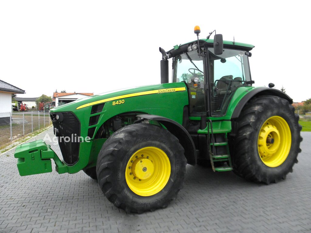 John Deere 8430 traktor točkaš