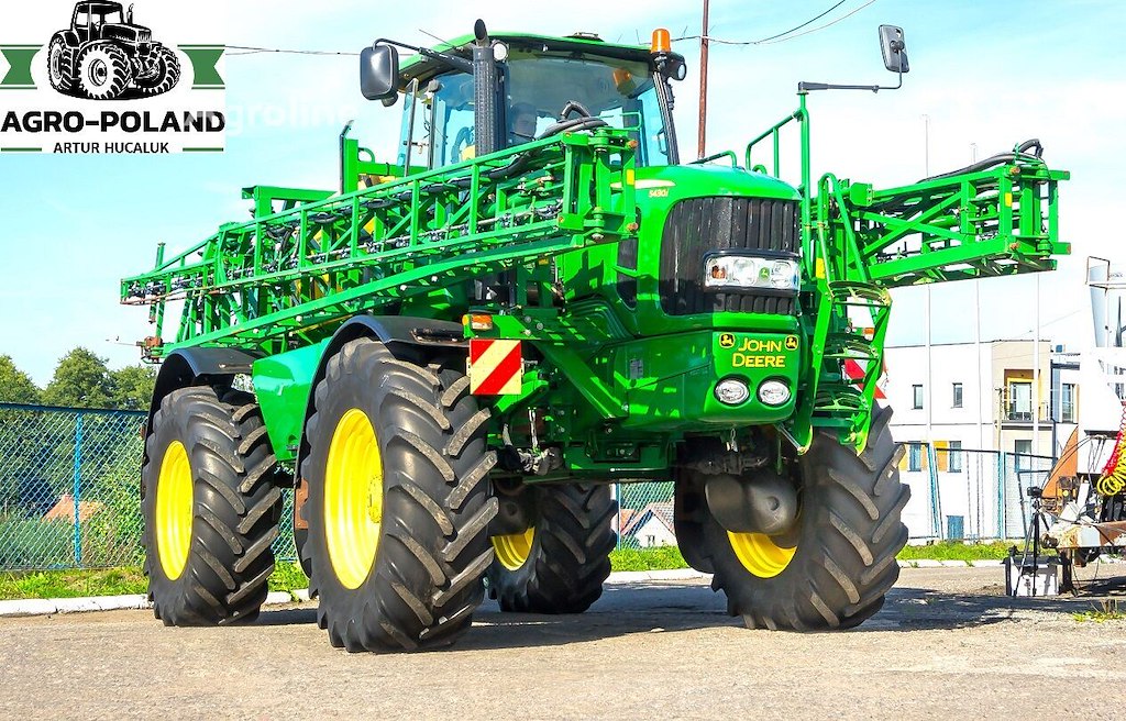 John Deere 5430 i samohodna prskalica