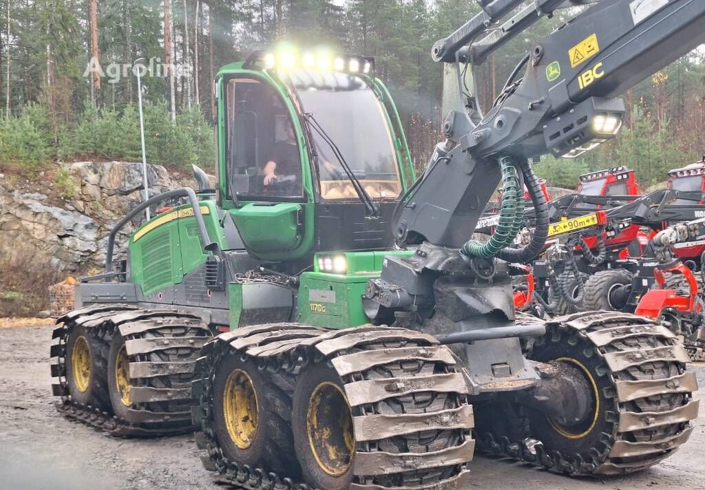 John Deere 1170G harvester