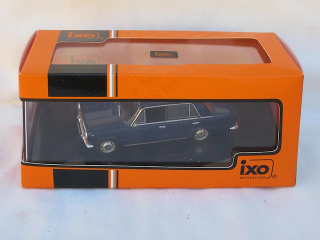 1:43 IXO lada 1200