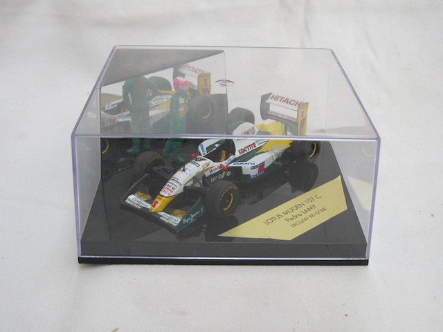 1:43 quartzo lotus mugen 107C