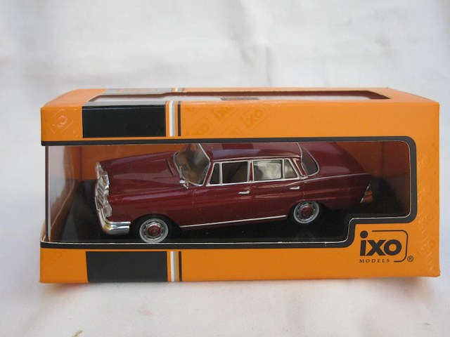 1:43 IXO mercedes 220 SE