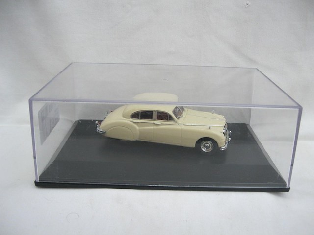 1:43 oxford jaguar Mk.VII M