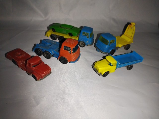 Lot Vintage Plasticnih Kamiona i Automobila Grcka 70e