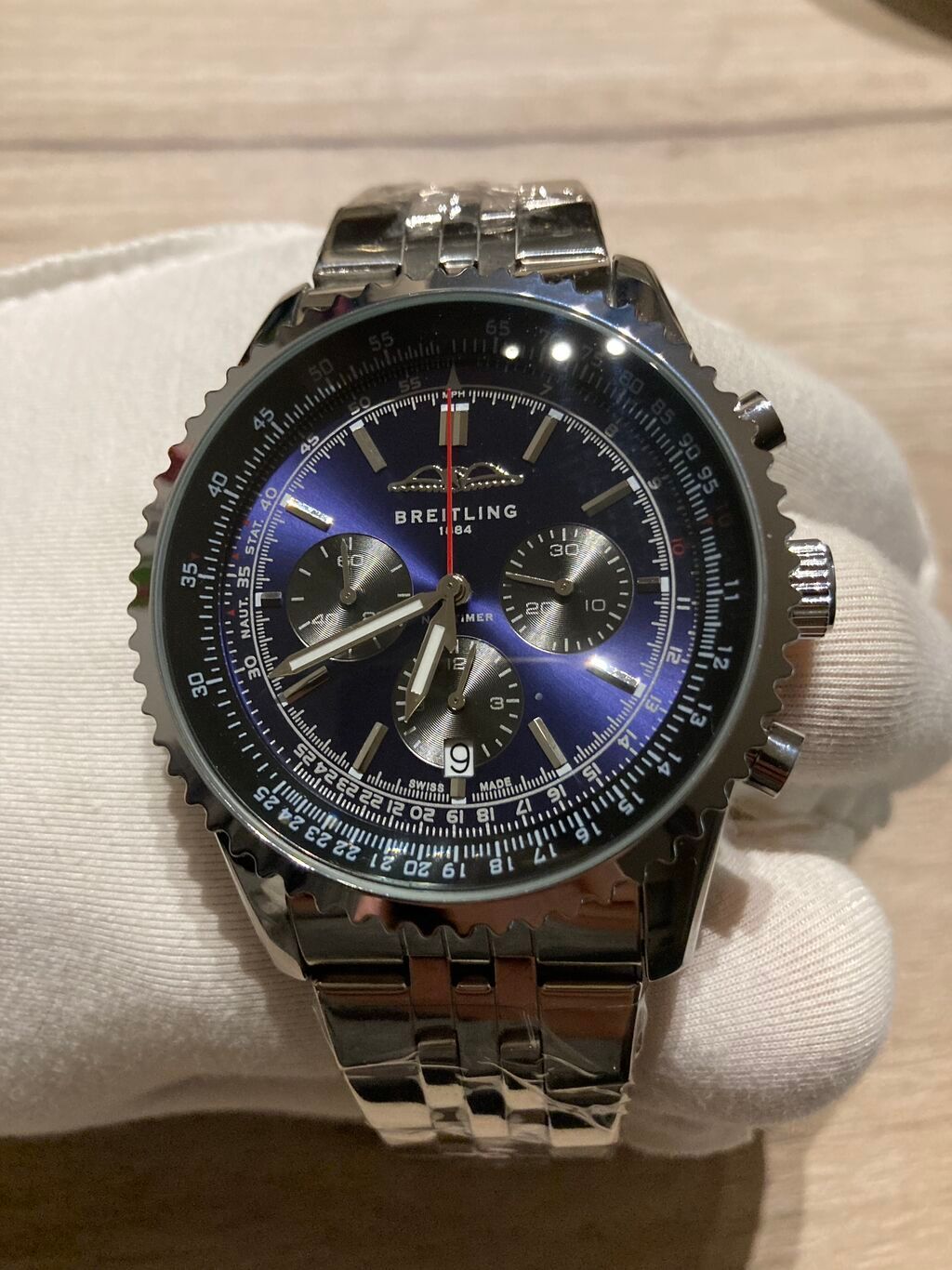 Breitling Navitimer B01 Chronograph 46 - electric blue       Quartz -