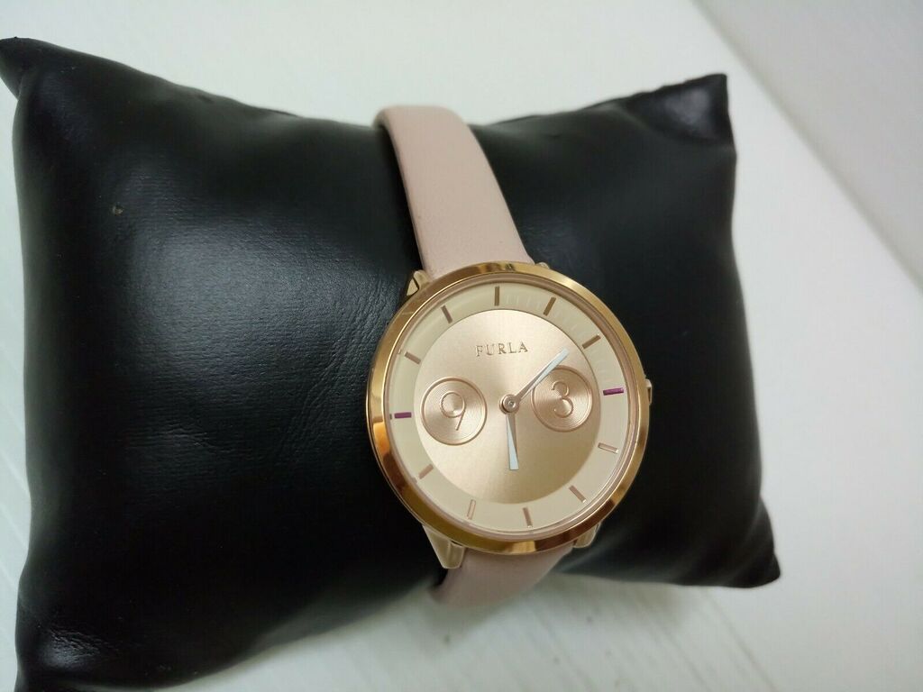 Na prodaju zenski sat Furla Metropolis, rose gold. Original, jako