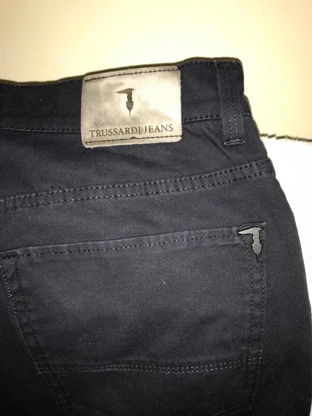 Originql Trussardi pantalone 32 100% cotton Polustruk 43-44cm duzina
