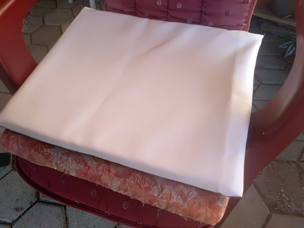 Podmetači za stolice 400 dinara dezen po izboru šaljem brzom poštom