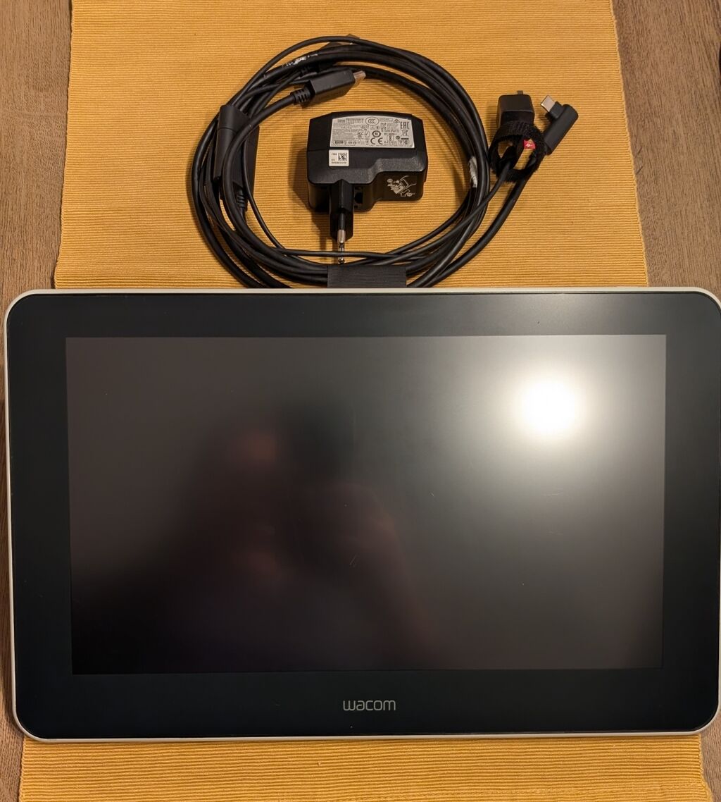 Wacom One – ekran za crtanje sa olovkom (pen display) NAPOMENA: USB-C