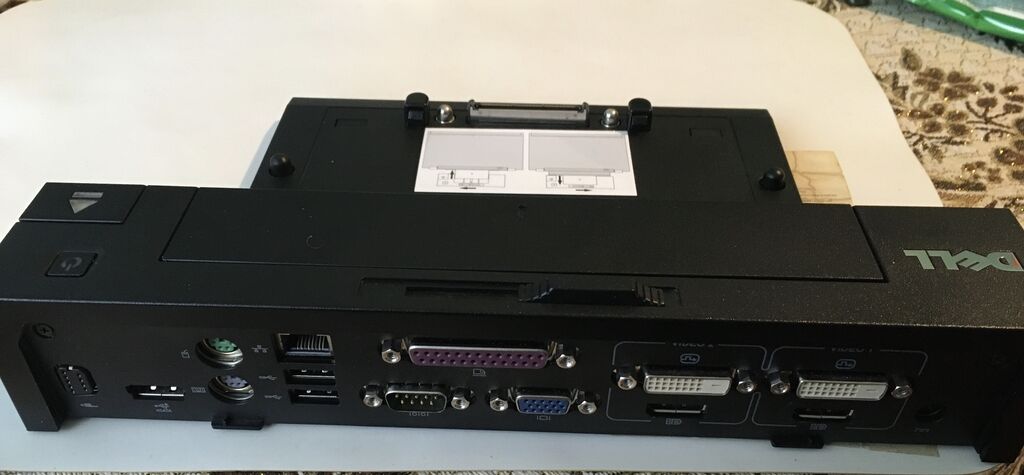 Na prodaju DELL PRO 2X docking. Specifikacija: * 1 x serial - RS-232