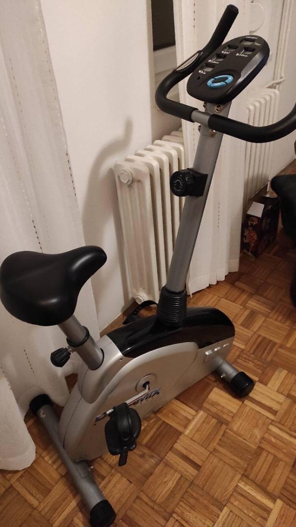 Dinamix Fitness, sobna bicikla, Lepo ocuvana sobna bicikla (vise ne