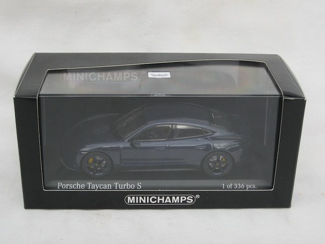 1:43 minichamps porsche taycan turbo S